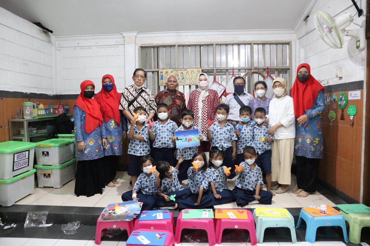 Kunjungan Pembina dan Pengurus YSI Pusat Ke Unit Menteng Wadas YSI Cab ...