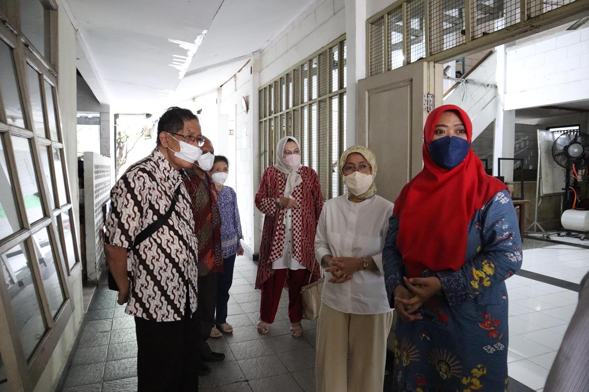 Kunjungan Pembina dan Pengurus YSI Pusat Ke Unit Menteng Wadas YSI Cab ...